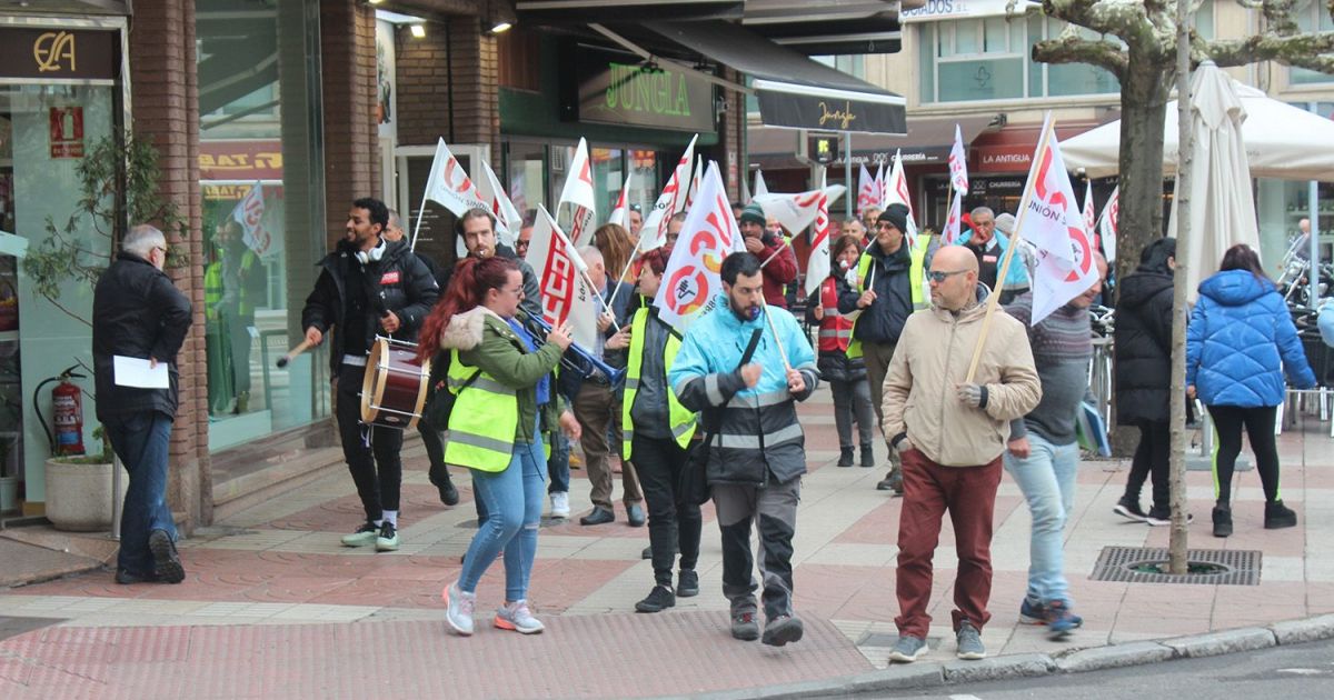 Las filiales de Alsa reducen a cinco días las jornadas de huelga en León durante el mes mayo