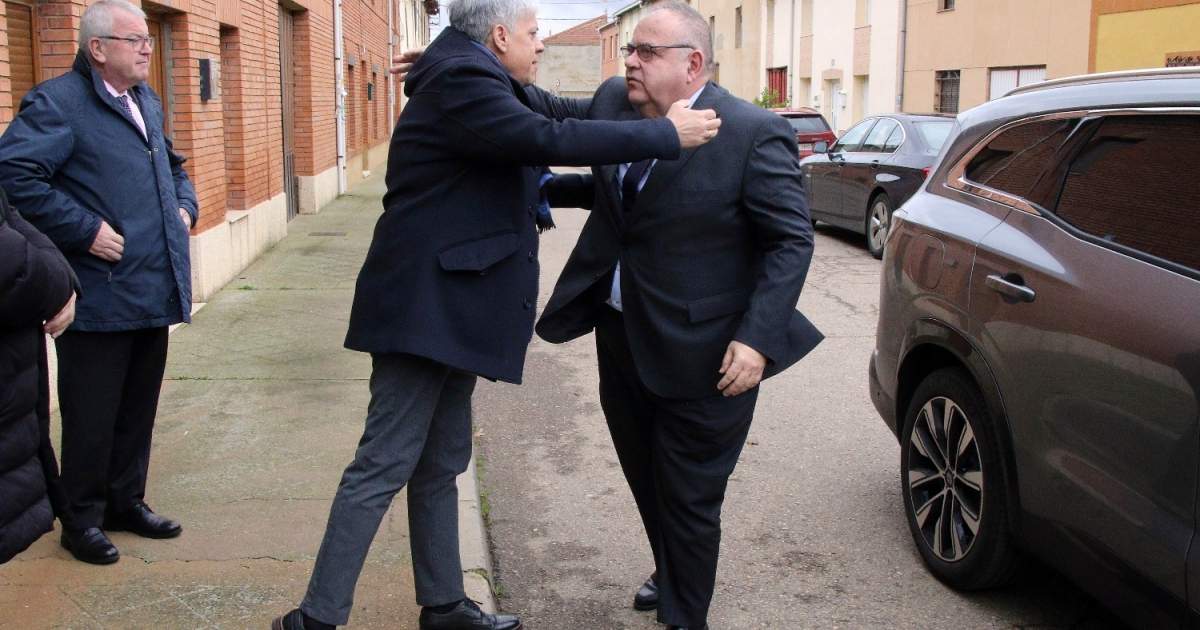 El consejero de Sanidad afirma que la Junta garantizará la implantación ...