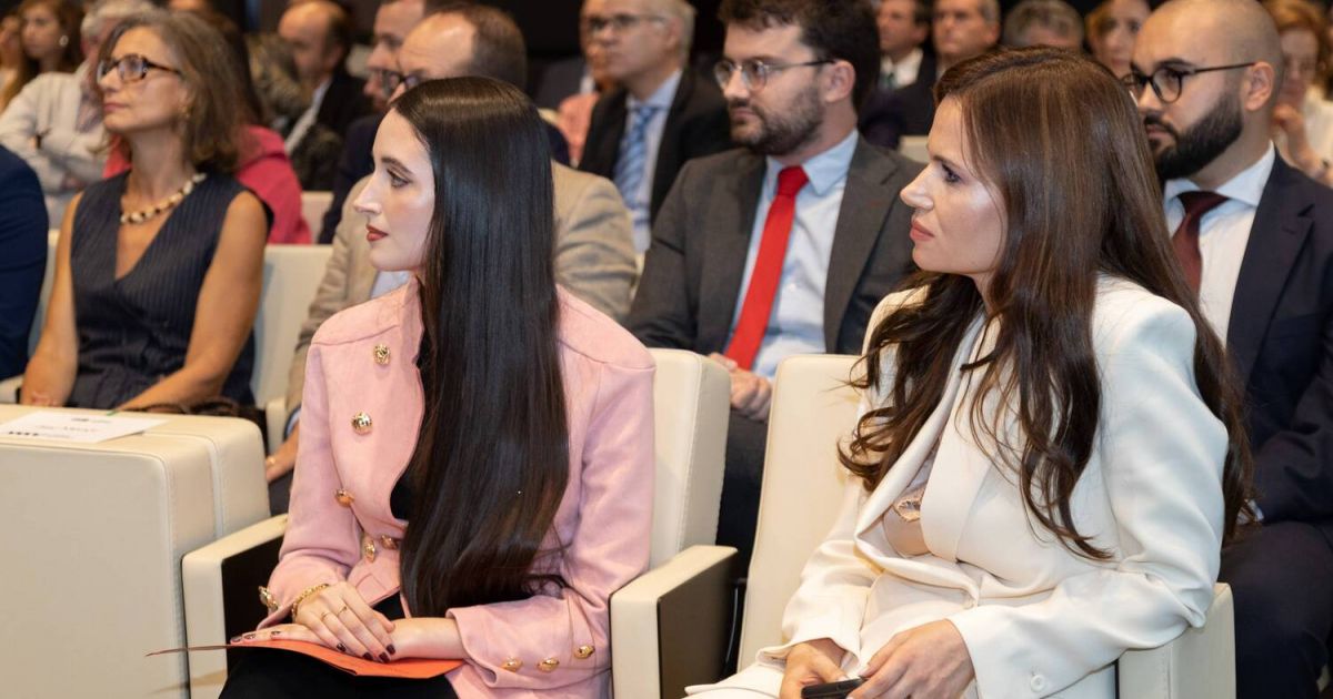 Dos profesoras de la ULE reciben premios del CEF por la excelencia de ...