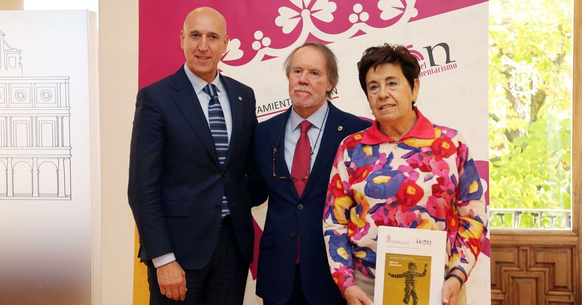 Santiago López Navia gana el Premio González de Lama por su obra 'Reino ...